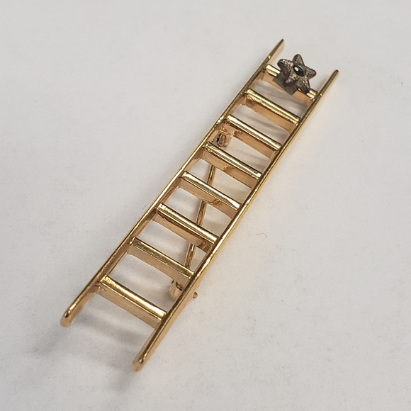 Mary Kay | Jewelry | Vintage Mary Kay Success Ladder Star Recruiter Pin ...